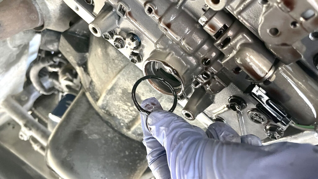 ジムニーJB23W6型のATF交換を低リスクで行う方法｜ストレーナーも交換 – JIMNY LIFE｜ジムニーライフ