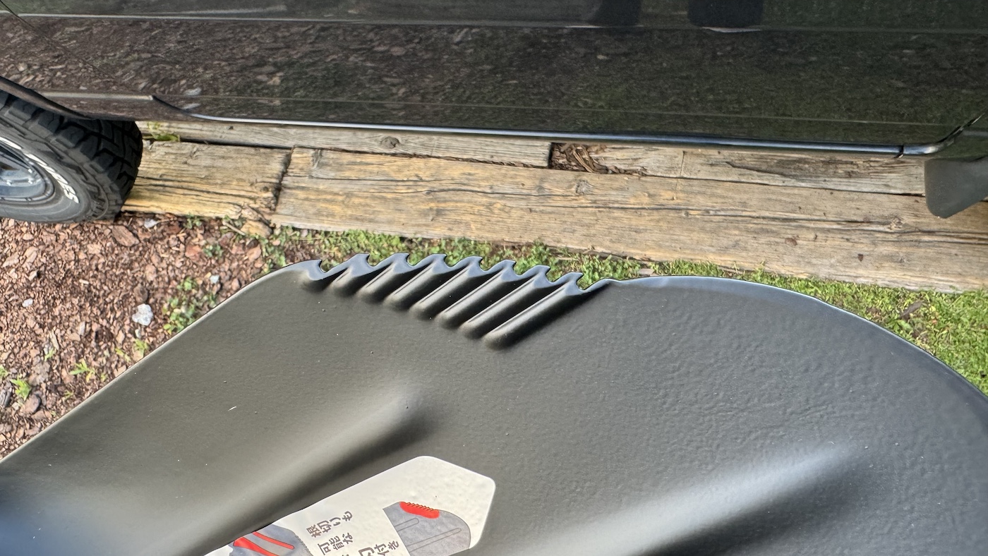ジムニーJB23に搭載するスコップはTAKAGIがおすすめ！ - JIMNY LIFE｜ジムニーライフ